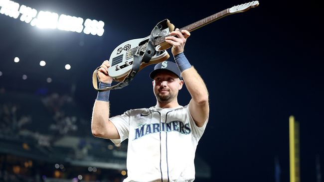 Eddie Vedder and Fender design Telecaster baseball trophy | Guitar World