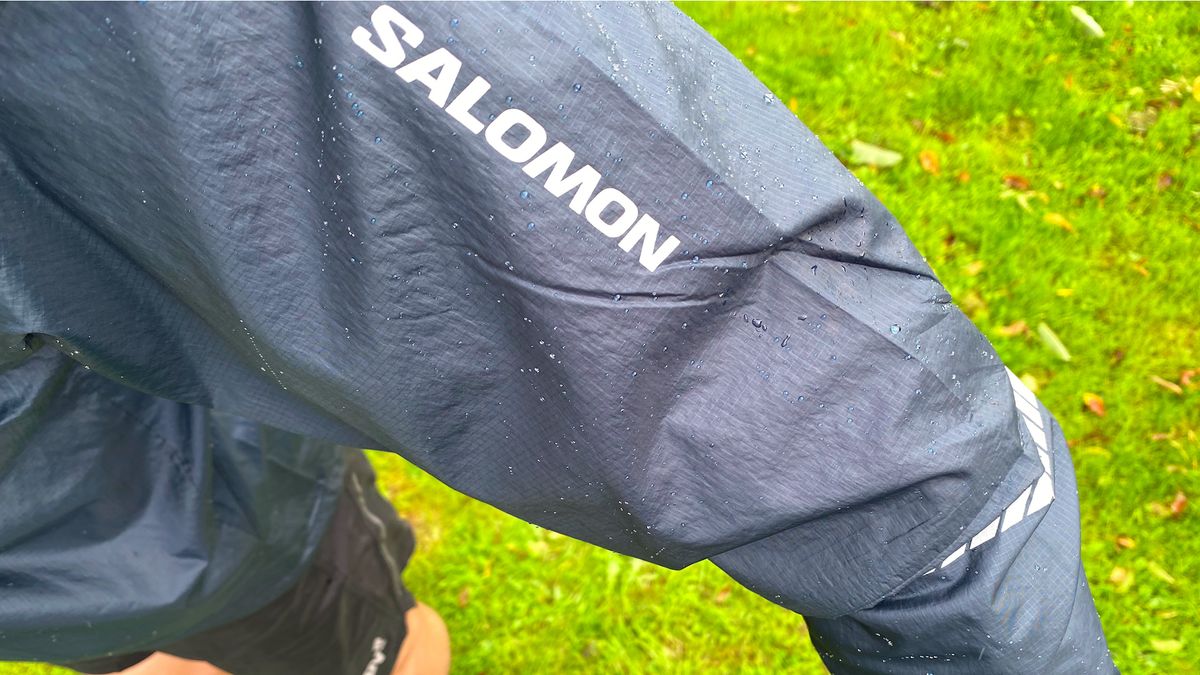 Salomon Sense Flow wind jacket review | Advnture