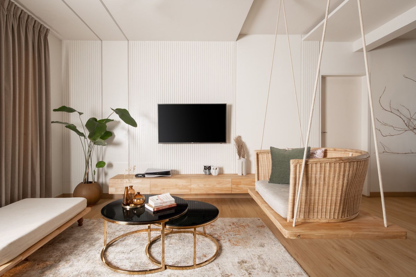 10 Living Room Sofa Ideas — From Low-Slung to Shapely Silhouettes ...