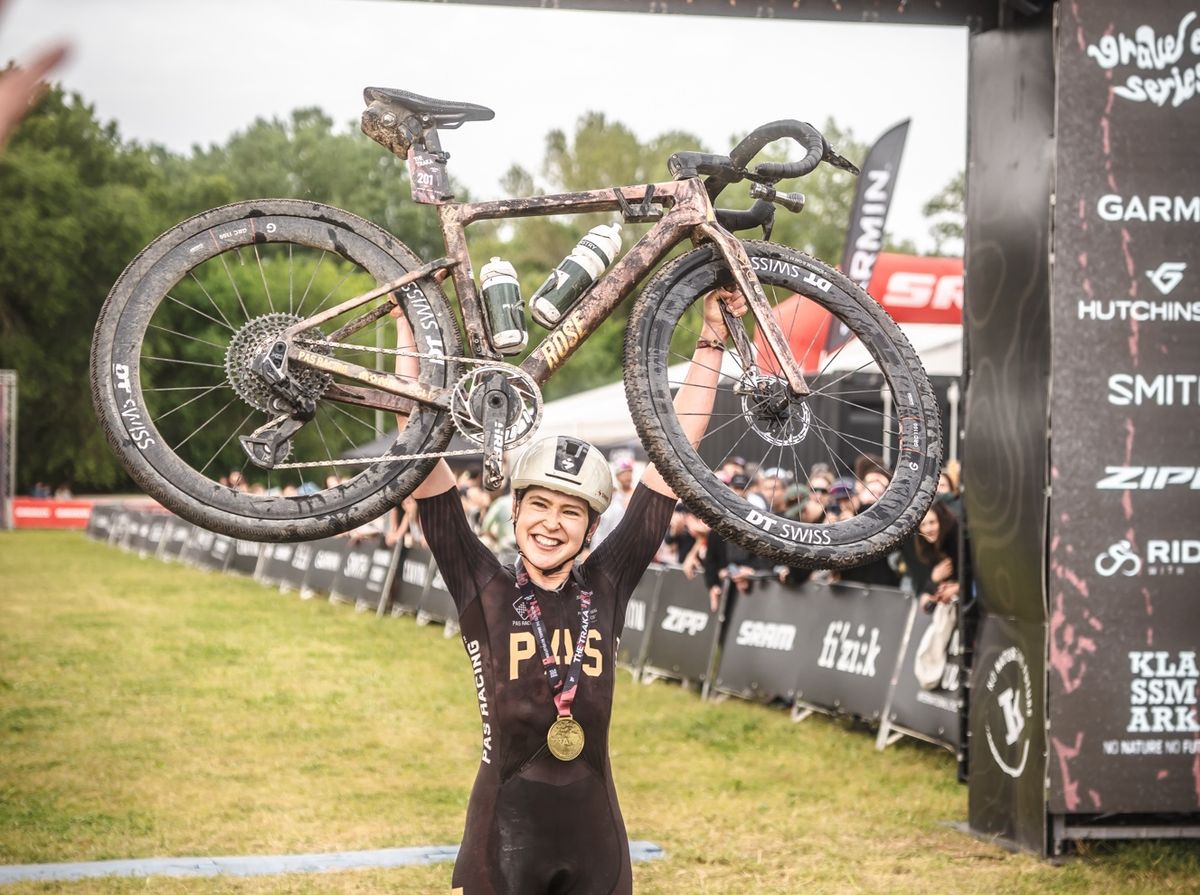 The Traka 360: Tobias Kongstad devours men's field with solo breakaway ...