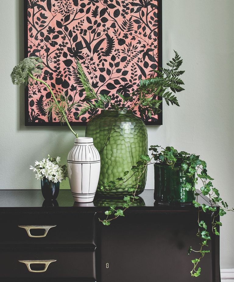 How to arrange flowers like a professional – in 7 easy steps | Homes ...