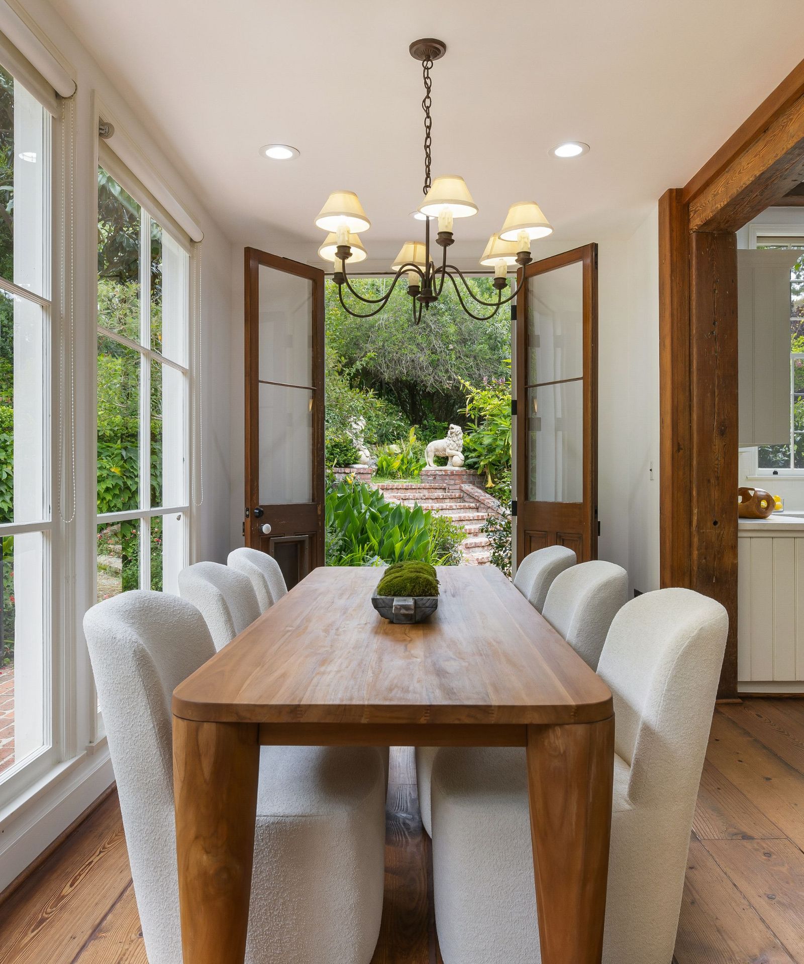 Michelle Pfeiffer's former home has sold for $14 million | Homes and ...