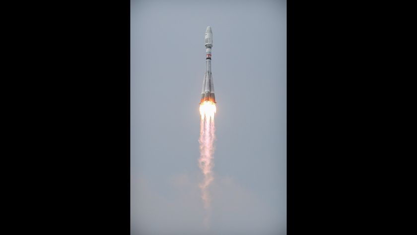 In Photos: Soyuz Rocket Launches Russia's Meteor M2-2 Weather Satellite ...