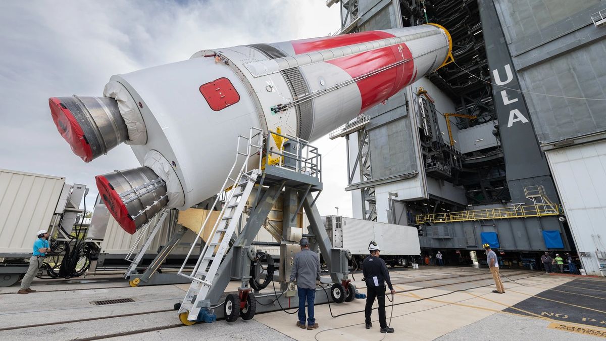 ULA stacks 1st Vulcan Centaur rocket ahead of debut launch | Space