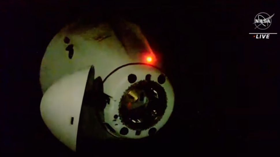 SpaceX Dragon CRS-28 cargo ship returns to Earth with ocean splashdown ...