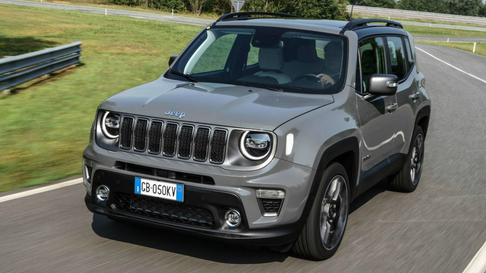 Explore off-road in electric mode with the Jeep Renegade 4xe | Marie ...