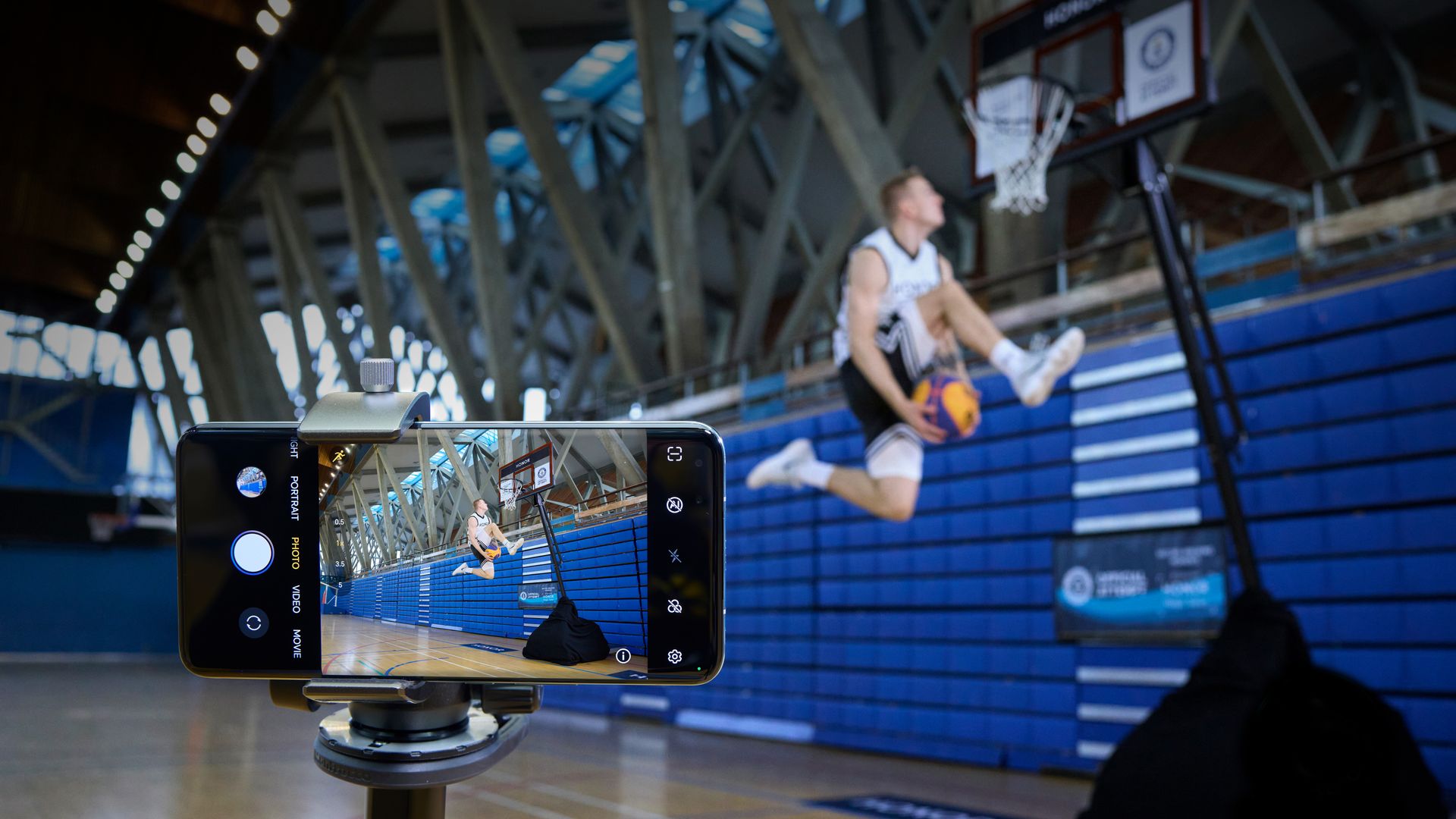Forget LeBron – camera phone captures record-breaking dunk | Digital ...