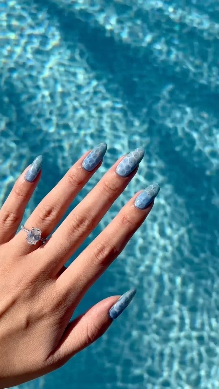 How to Achieve the Pool Water Nail Trend, From Manicurists | Who What Wear