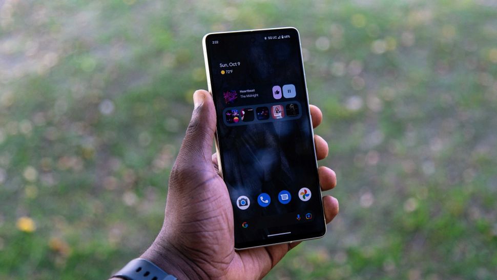 Google Pixel 7 review: Let's face it, it's all about the cameras ...