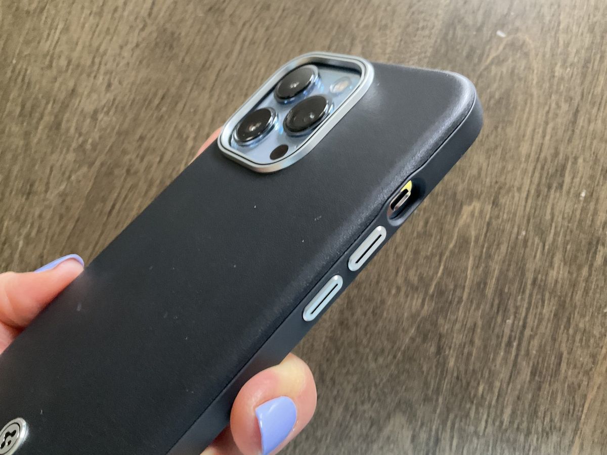 Spigen Enzo iPhone Case review: Classy Italian leather case — but at a ...
