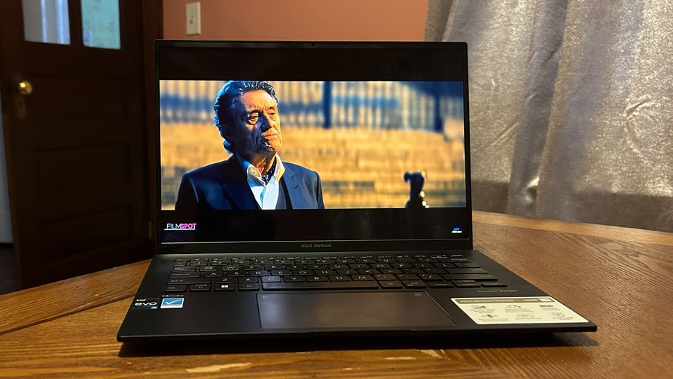 Asus Zenbook 14 (Q409ZA) OLED review — killer battery life for less ...