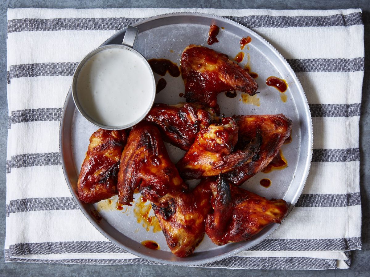 Hot wings in a sweet and spicy glaze | American Recipes | GoodtoKnow
