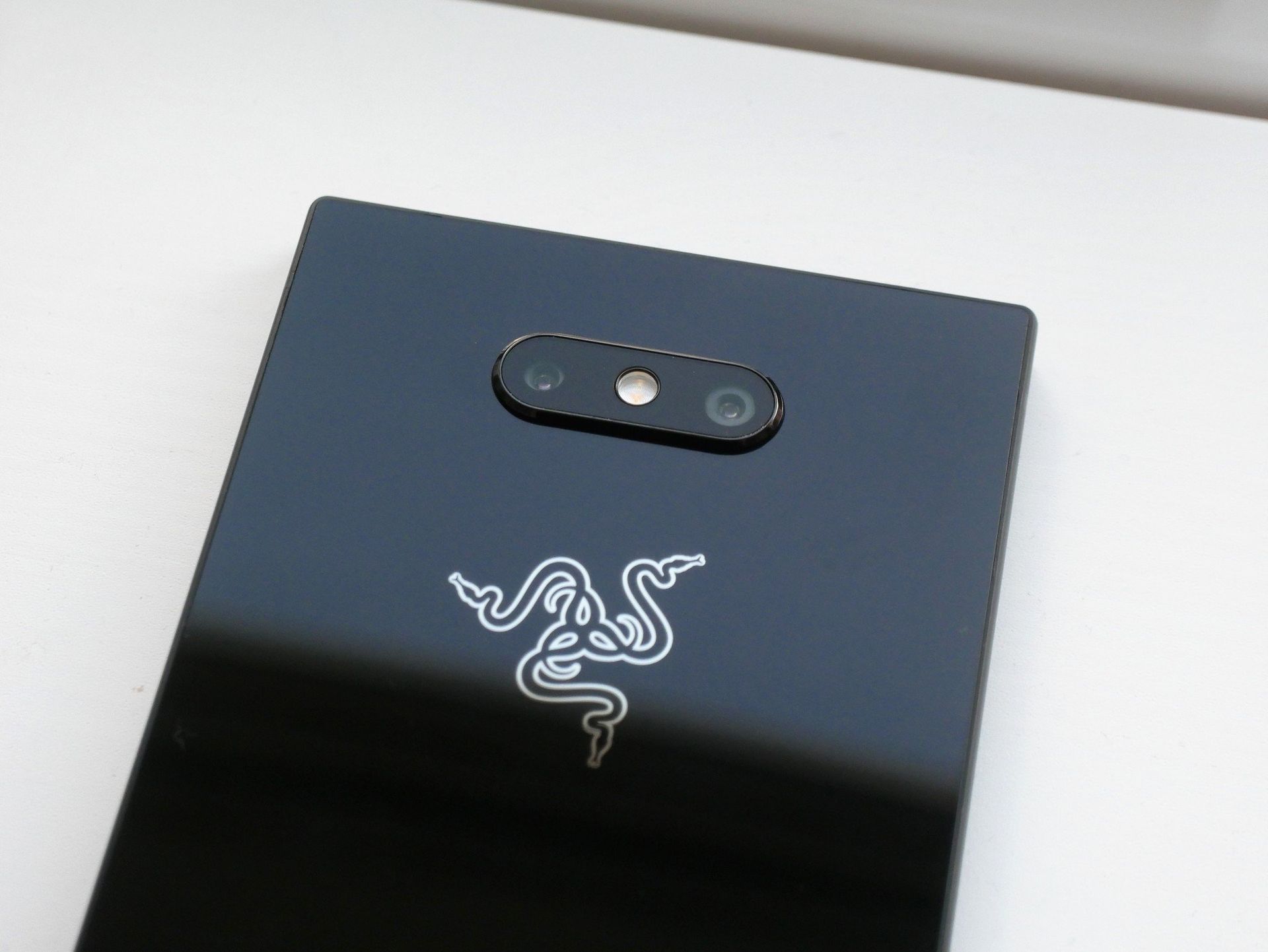 The Razer Edge is awesome but I wish they'd kept making phones instead ...