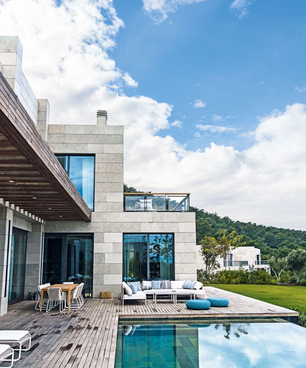 Pool area ideas: 20 tips for designing a garden pool area | Homes and ...