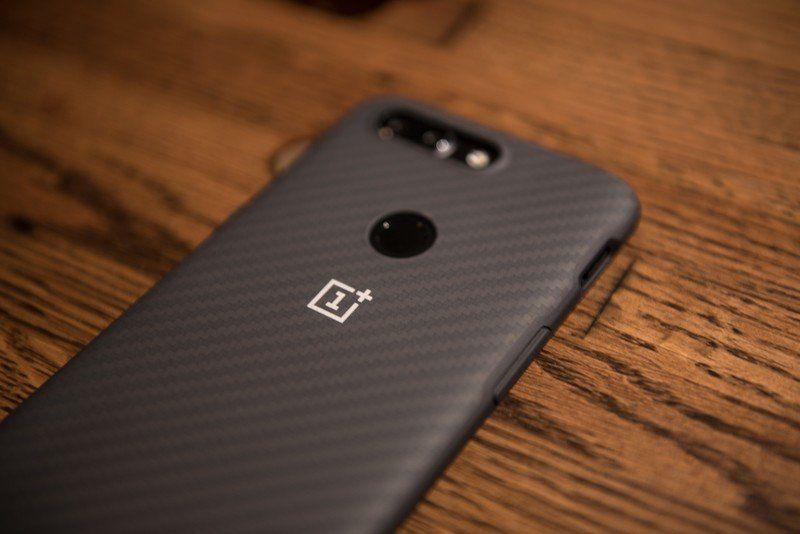 Here are all the official OnePlus 5T cases | Android Central