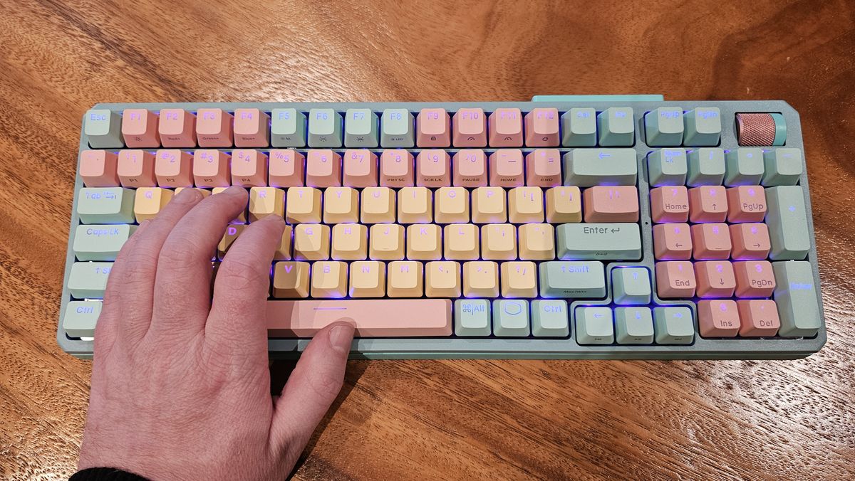 Cooler Master MK770 Keyboard Review: Incredible Typing Experience, Bold ...