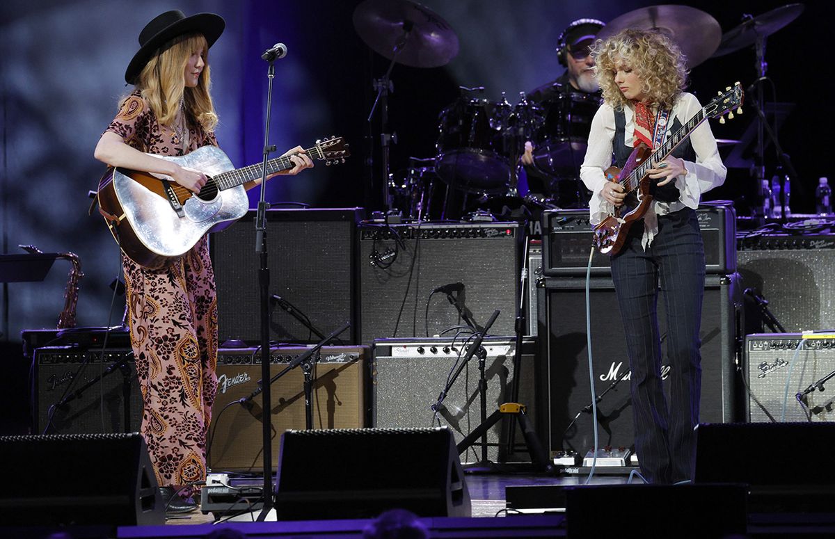 Albert Lee, Joe Bonamassa and Vince Gill on the life and legacy of Duane Eddy | Guitar World