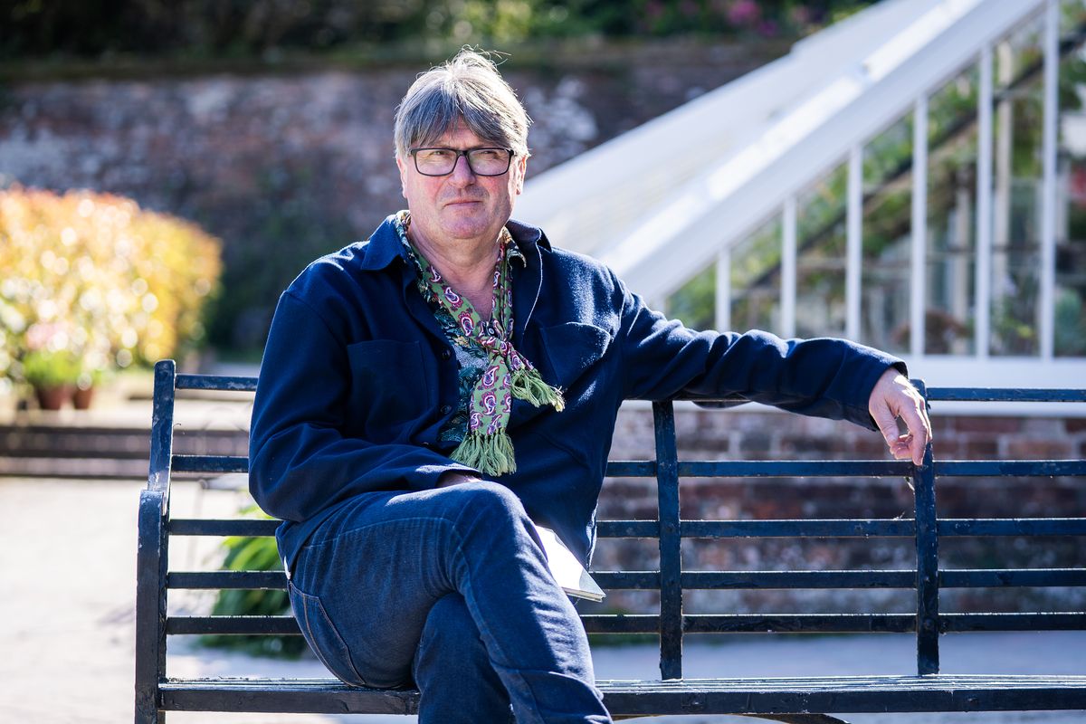 Simon Armitage: 'I've tried getting AI to write poems — and they've all ...