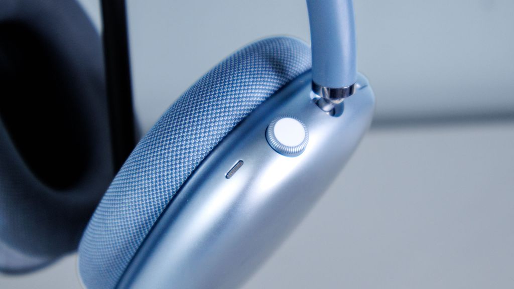 Why I prefer physical controls over touch panels on my headphones | Tom ...