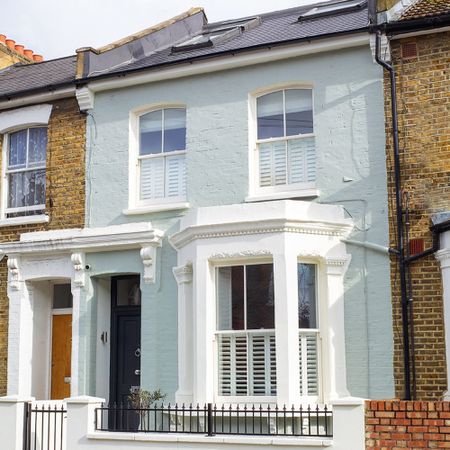 French Regency decor in a country Wiltshire cottage | Ideal Home
