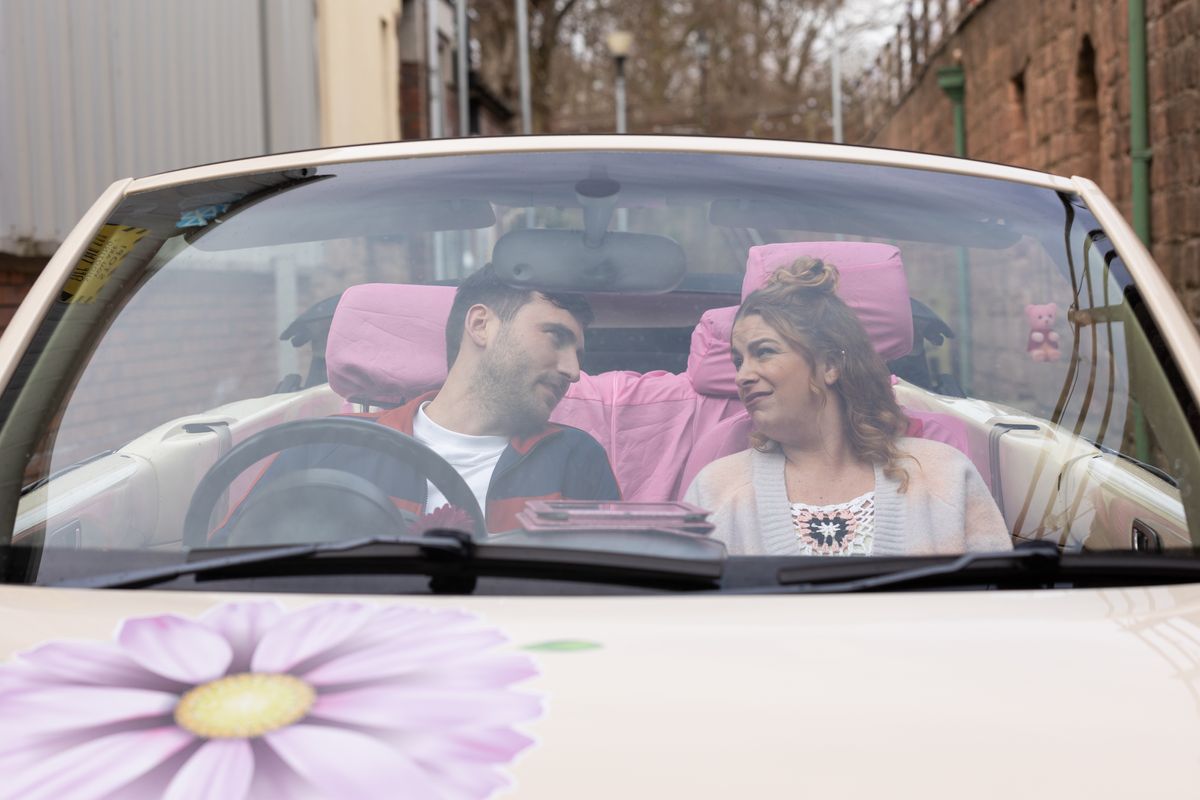 Hollyoaks spoilers: Sienna Blake goes shooting with Rafe | What to Watch