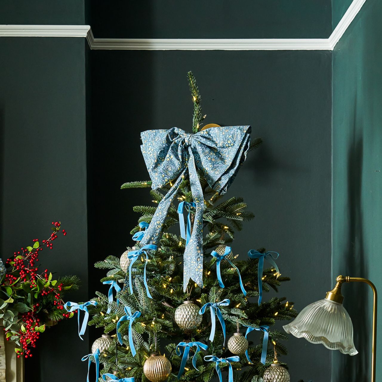 Christmas tree ribbon ideas – this year’s biggest trend | Ideal Home