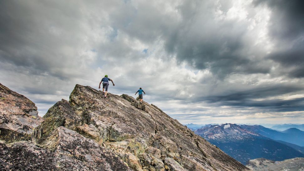 What are approach shoes? Our guide to this specialized shoe | Advnture