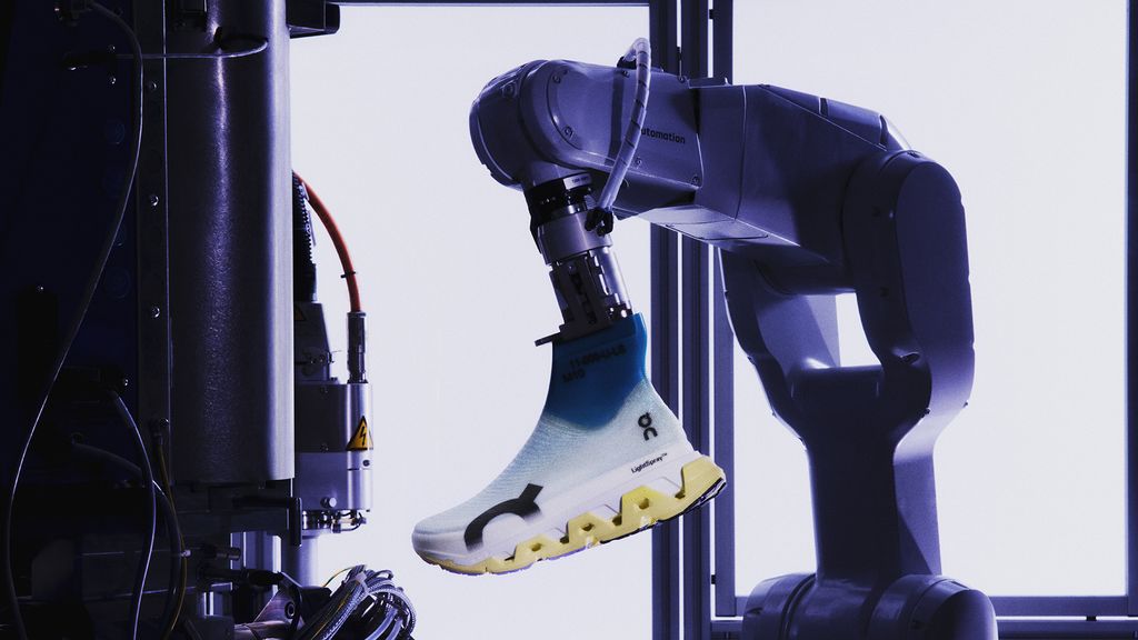 On’s laceless super trainer shows robot-sprayed running shoes are ready ...