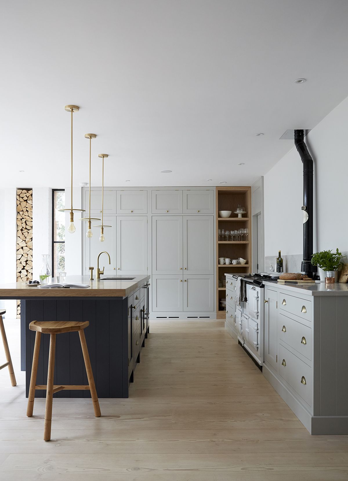 Scandi goes plush in this once-traditional Buckinghamshire country home