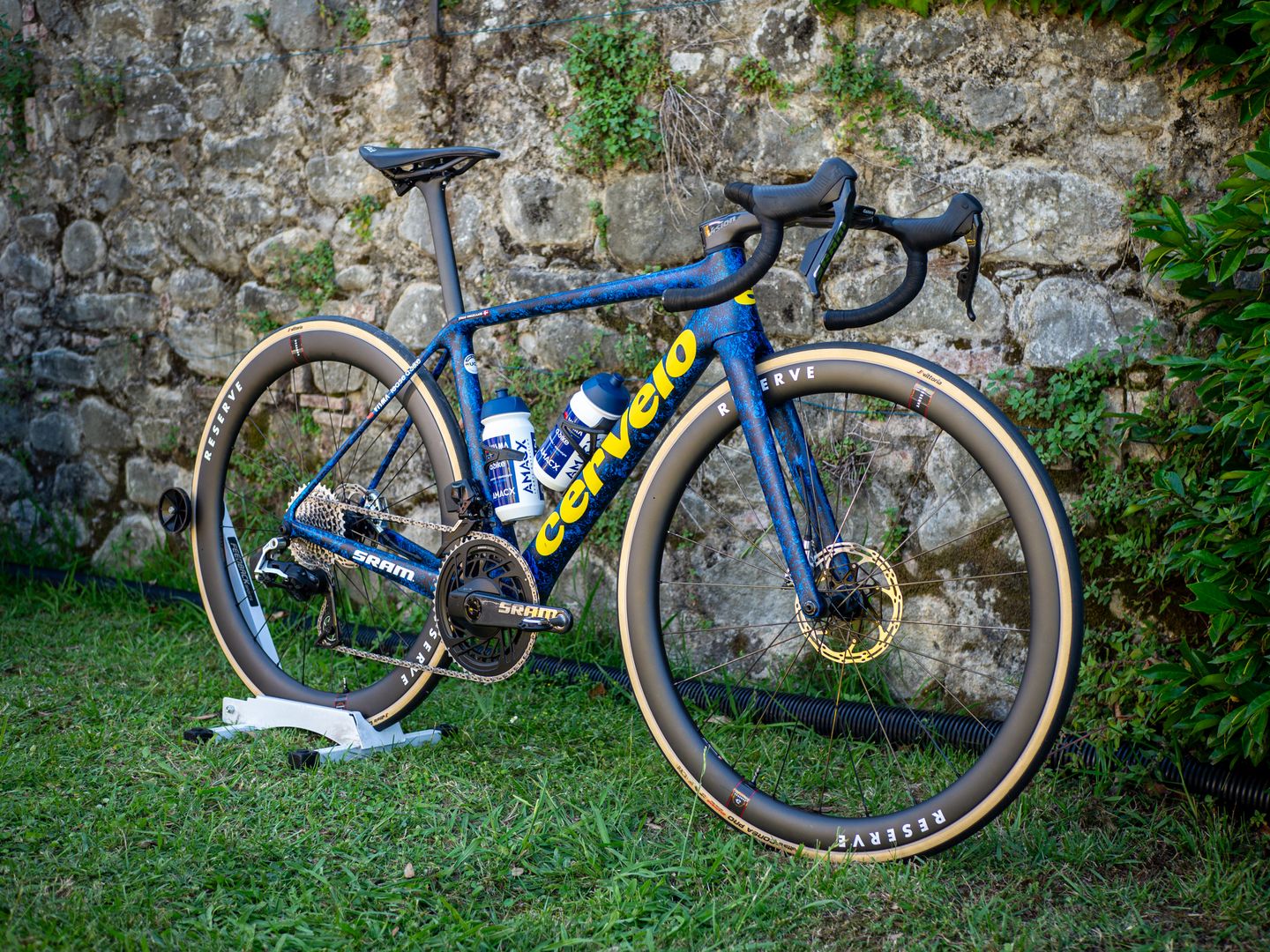 Defending Tour de France champion Jonas Vingegaard’s Cervelo R5 ...