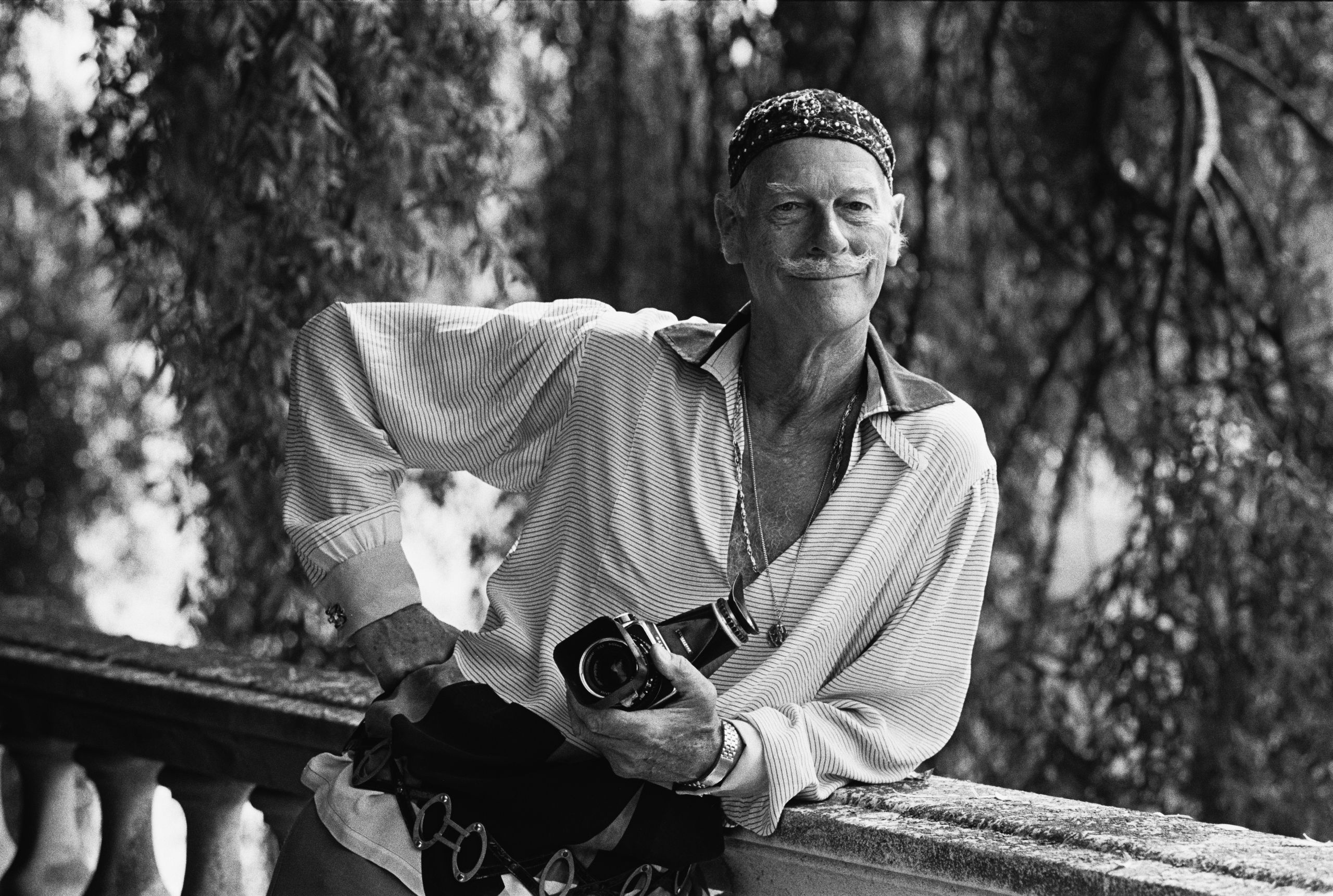 ‘One remembers not to give the Queen a thump of joyful friendliness ...