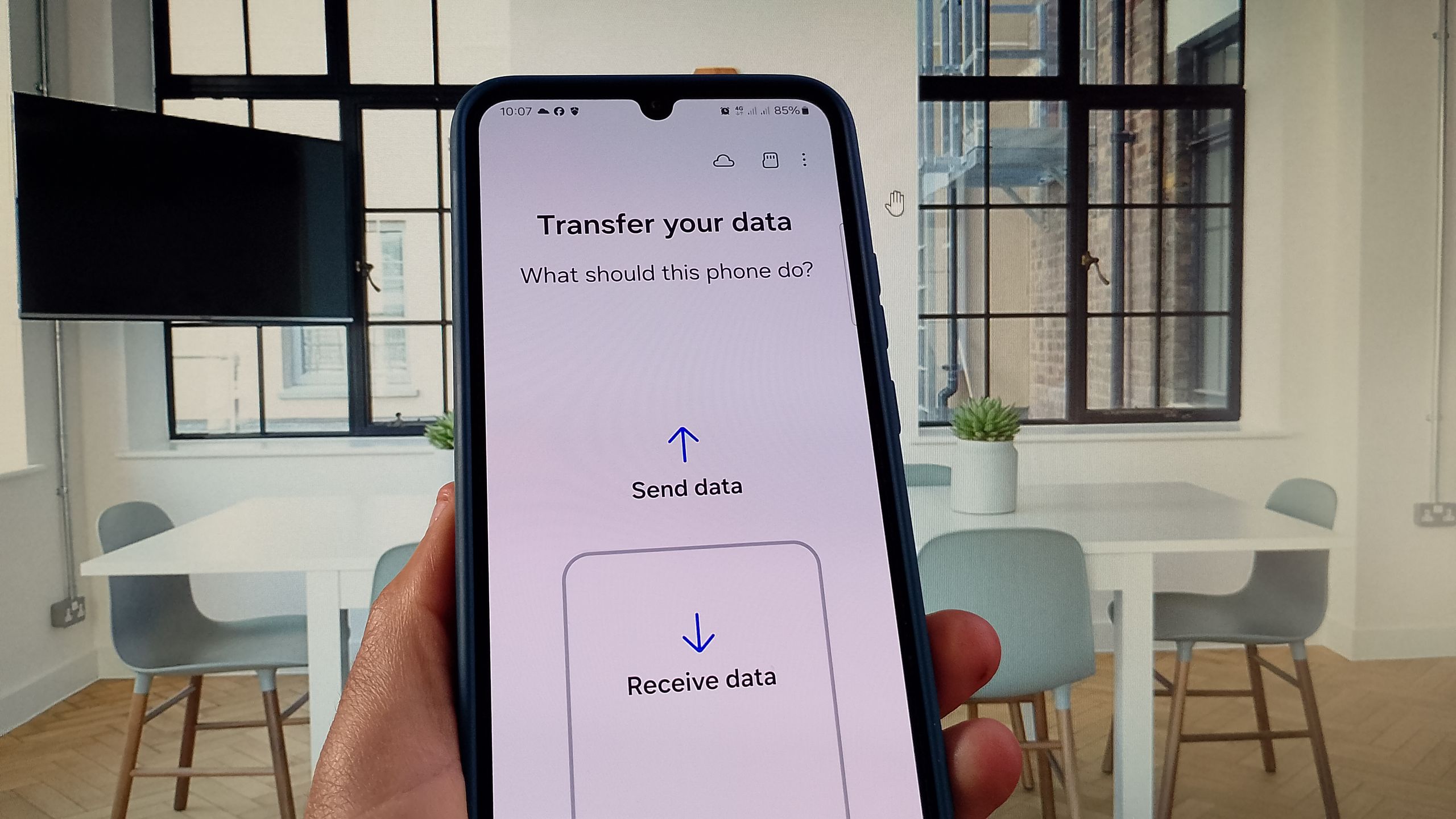 How to transfer from an old Samsung phone to a new one with Smart ...