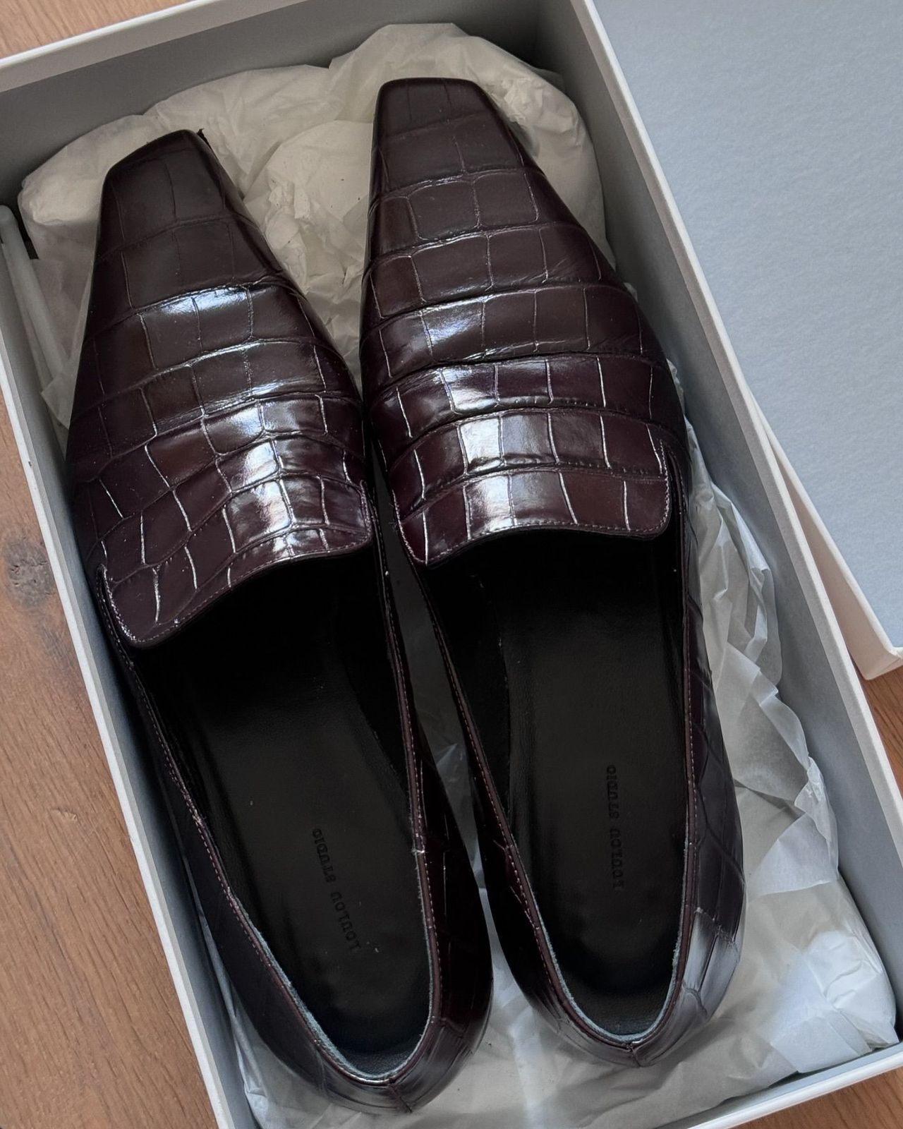 All of the Chicest People I Know Are Wearing Mock Croc Loafers | Who ...