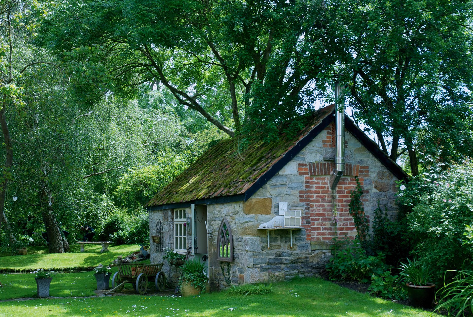 Real Home: an idyllic 300 year old farmhouse is transformed | Real Homes
