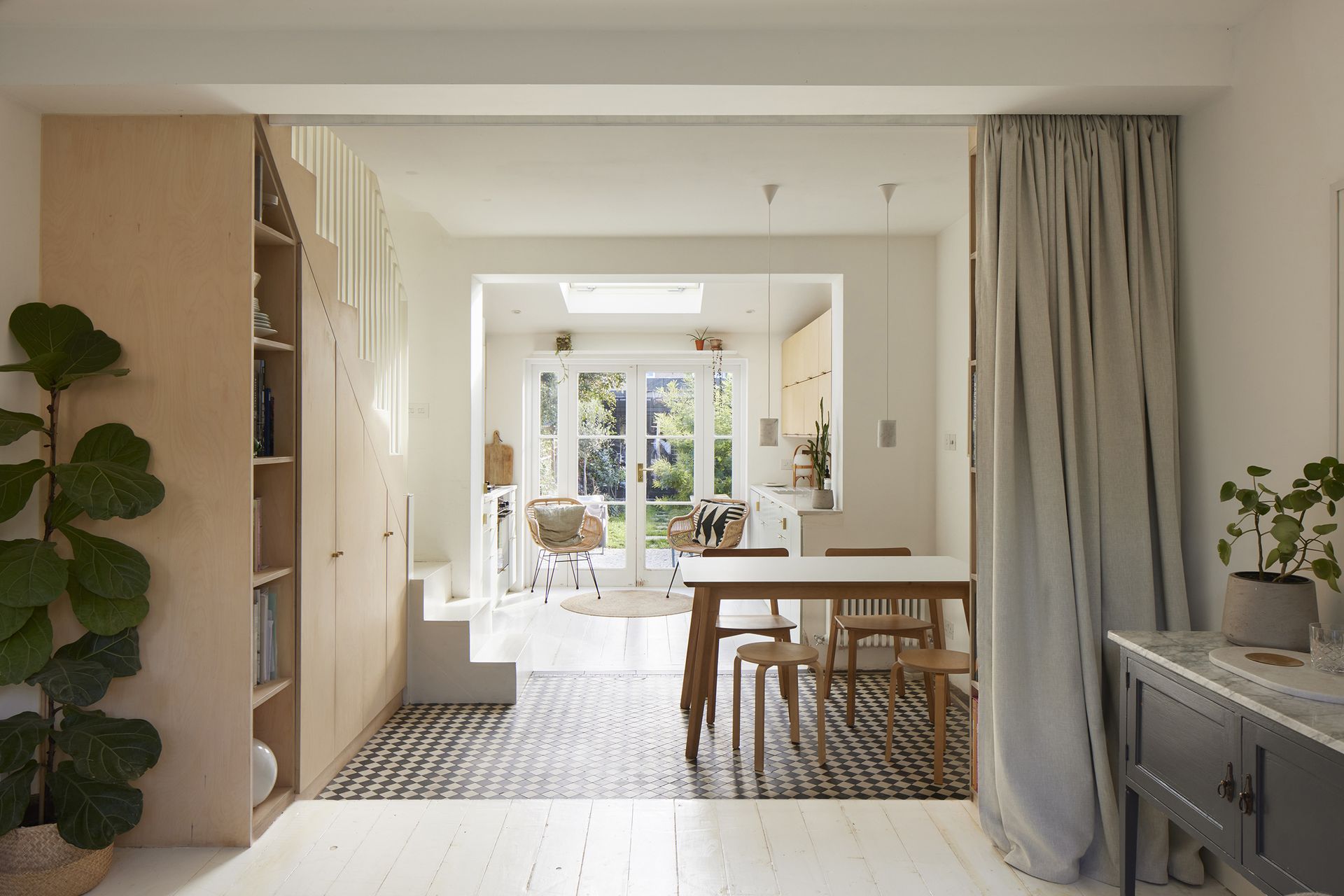 How to elevate your 'pass-through room' - experts explain | Livingetc