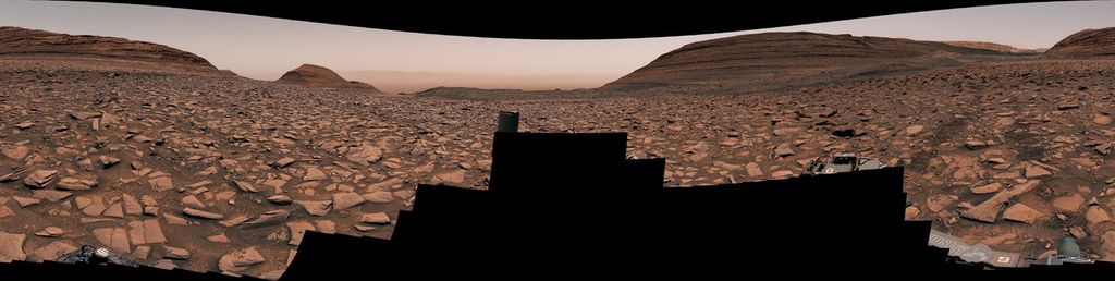 NASA's Curiosity rover captures 360-degree view of Mars — and finds ...