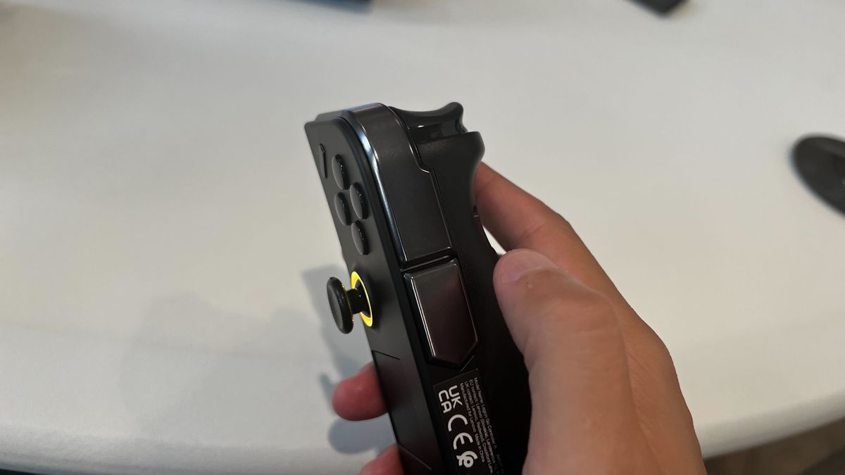 Hands-on: The Lenovo Legion Go can turn one of its controllers into a ...
