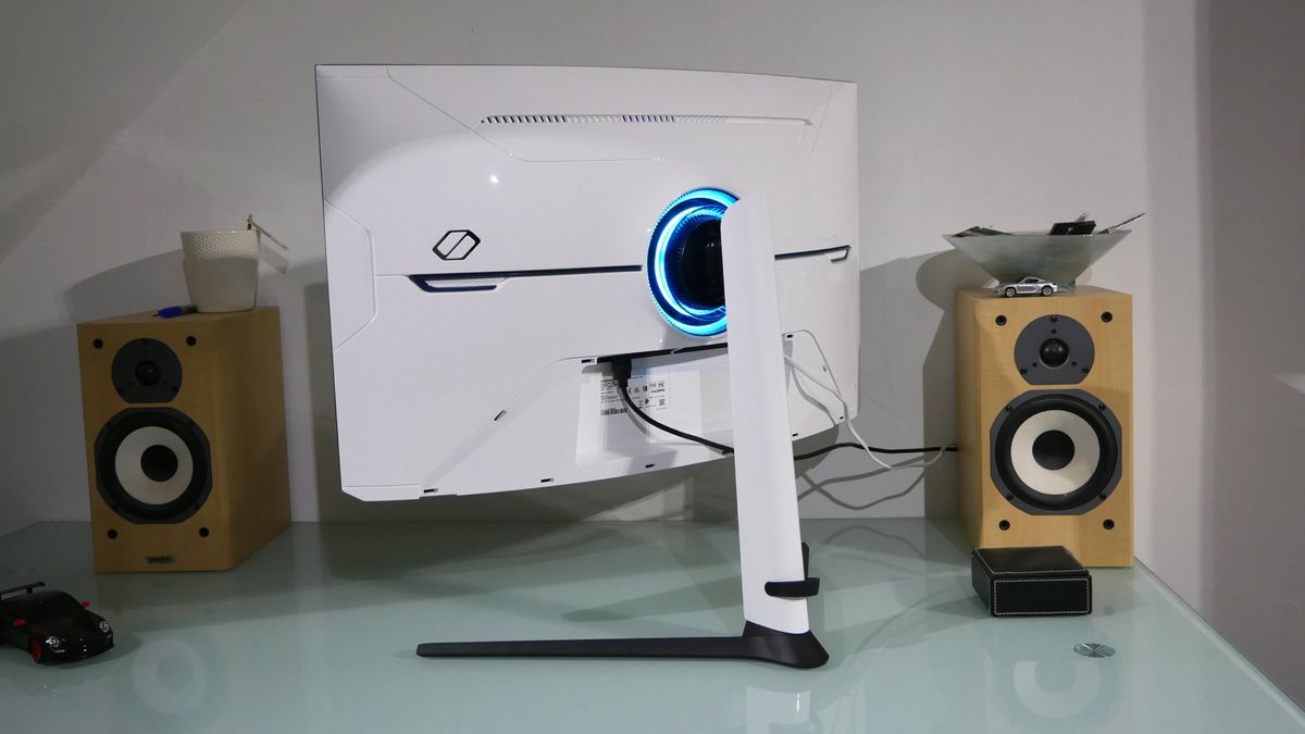 Samsung Odyssey Neo G8 review: "A stellar gaming monitor if you want ...