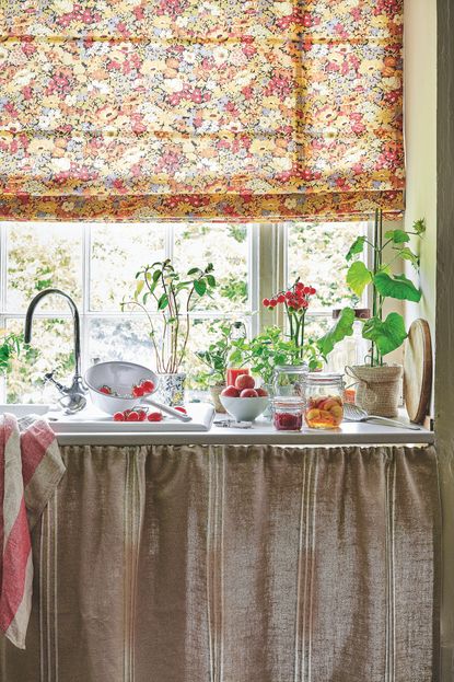 Country kitchen curtain ideas: 20 pretty ways to dress windows | Homes ...