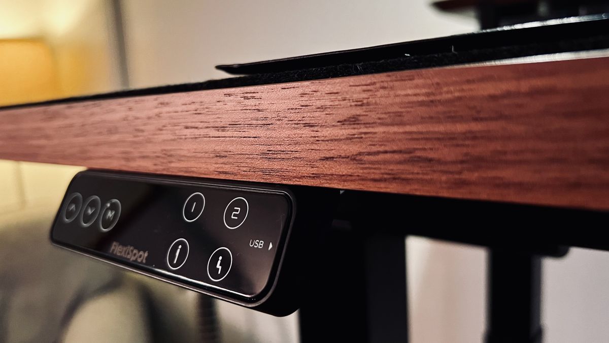 Flexispot E7 Plus standing desk review | TechRadar