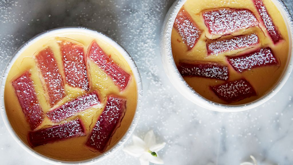 Lavender and vanilla custard pudding with rhubarb recipe | Homes and ...