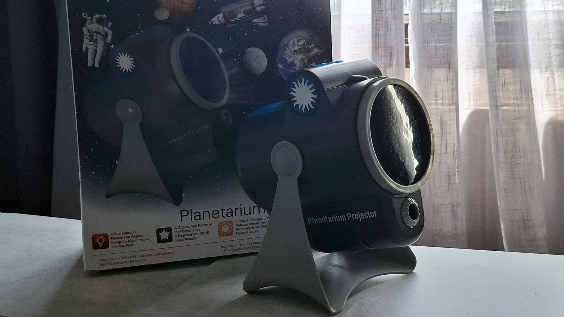 Smithsonian Planetarium star projector review | Space