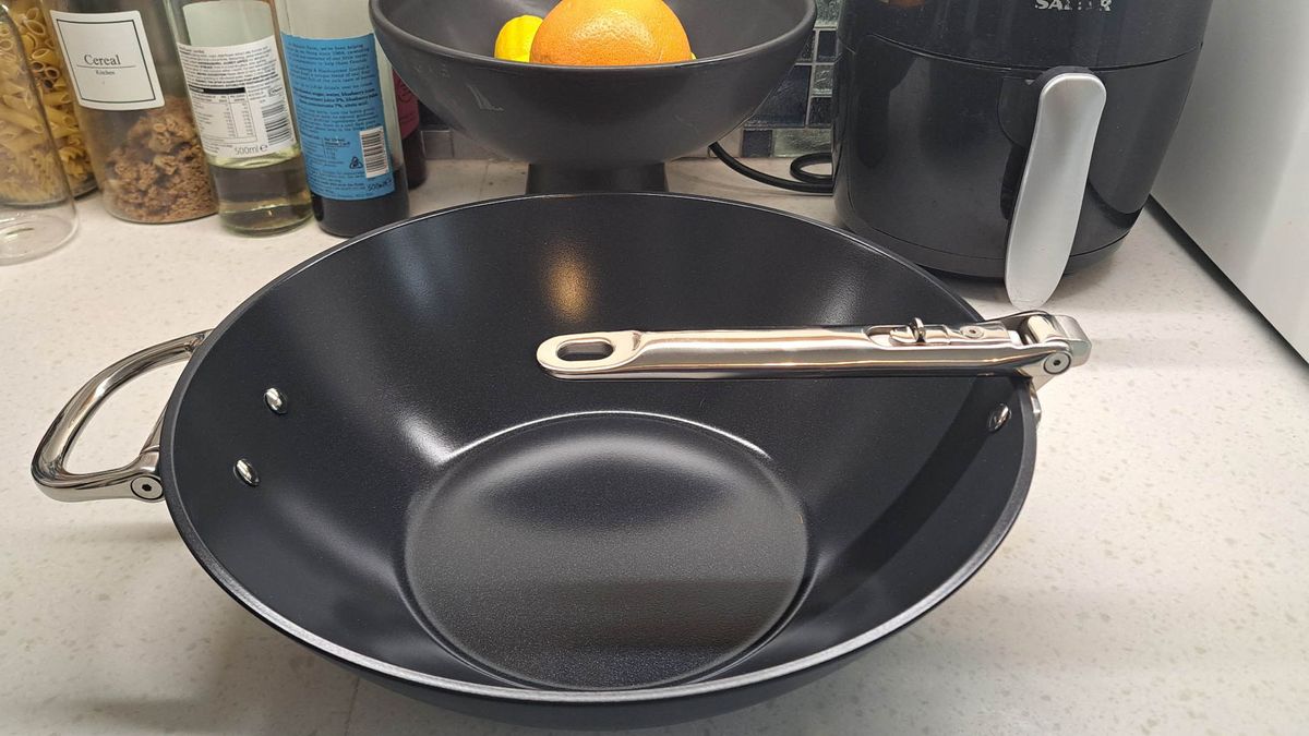 I tried this space-spacing cookware and it's solved my biggest problem ...