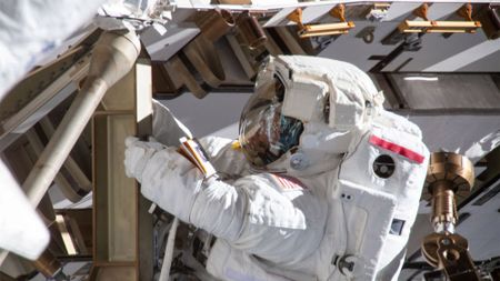 The Spacewalks of Expedition 59 in Photos | Space