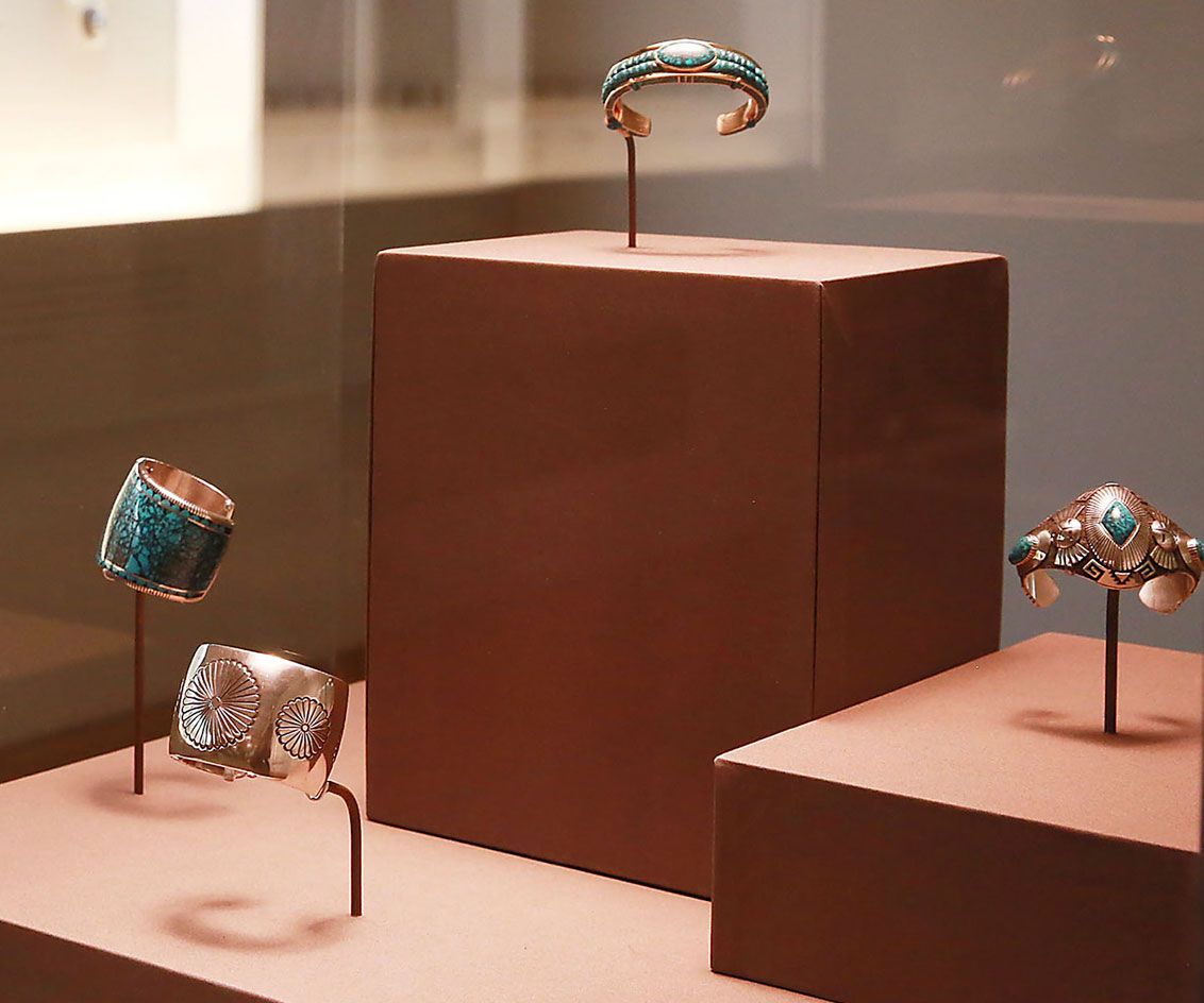 Family fortunes: the Yazzie's Navajo jewellery goes on show in New York ...