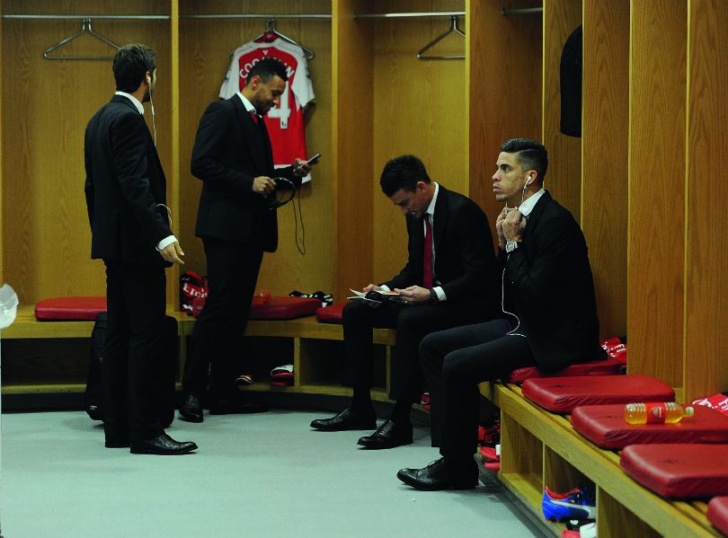 Inside Arsenal's dressing room | FourFourTwo