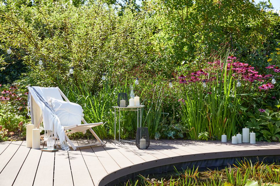 17 decking ideas for every size and shape of garden | Homebuilding