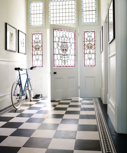 The classic checkerboard floor is this year's biggest trend – here's ...