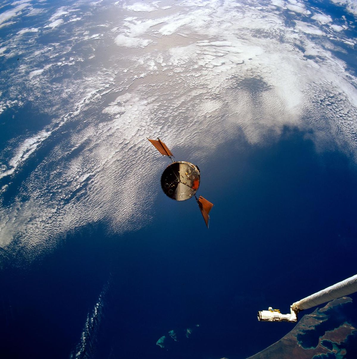 Hubble trouble is latest glitch in space telescope's long and storied ...