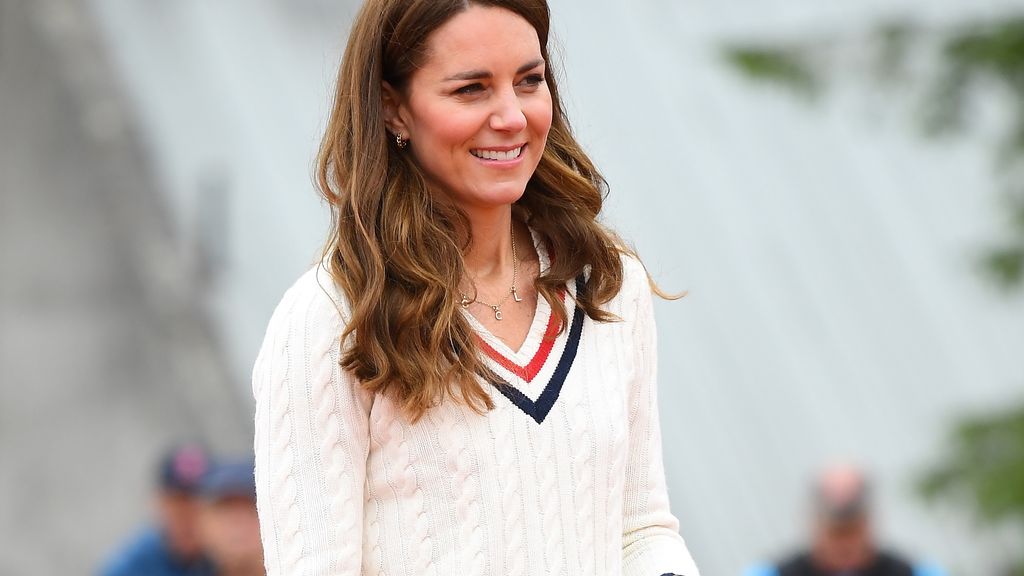 Remember Kate Middleton's cable knit tennis jumper? We're shopping one ...